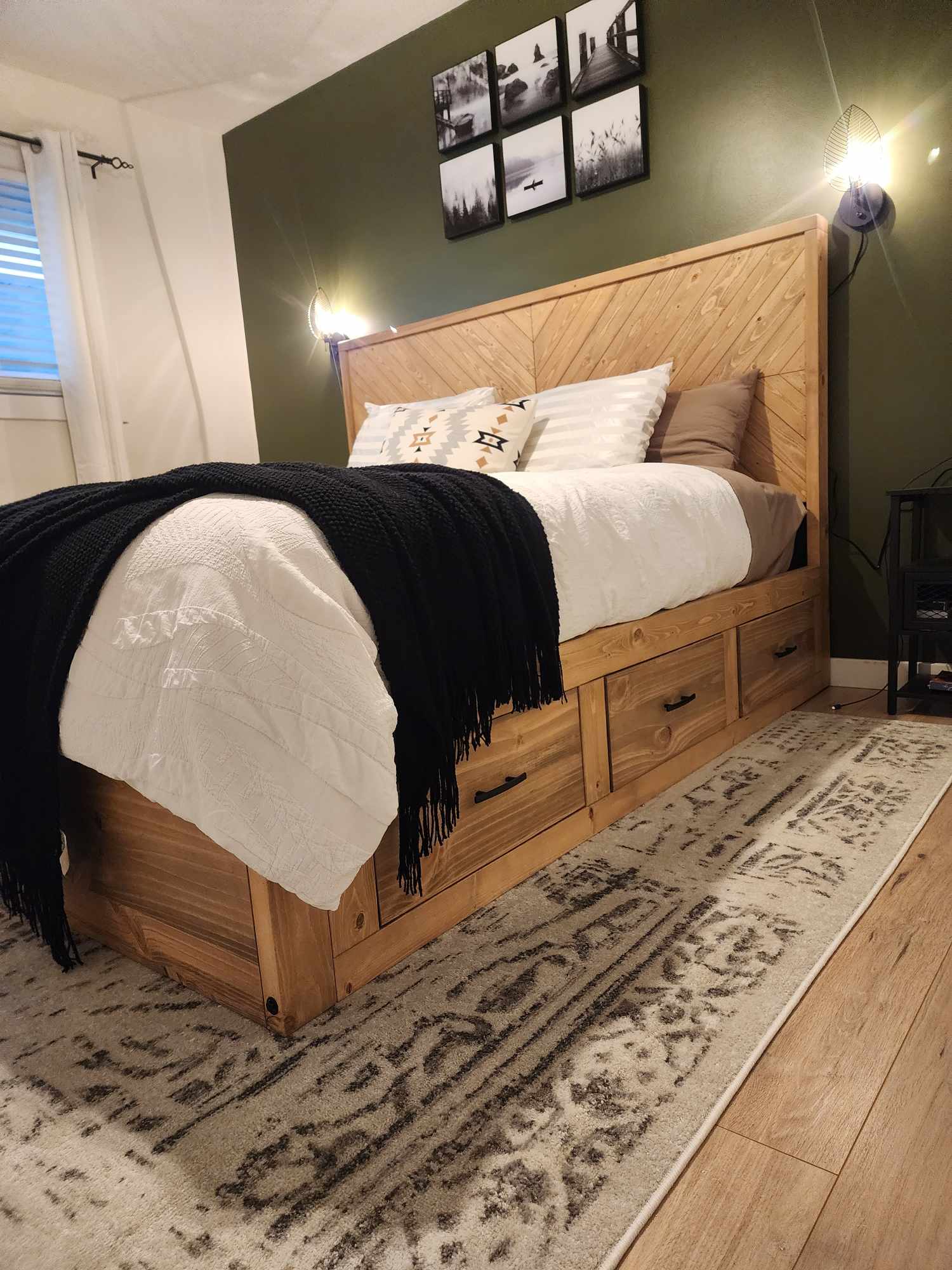 Chevron Bed – The wooden board